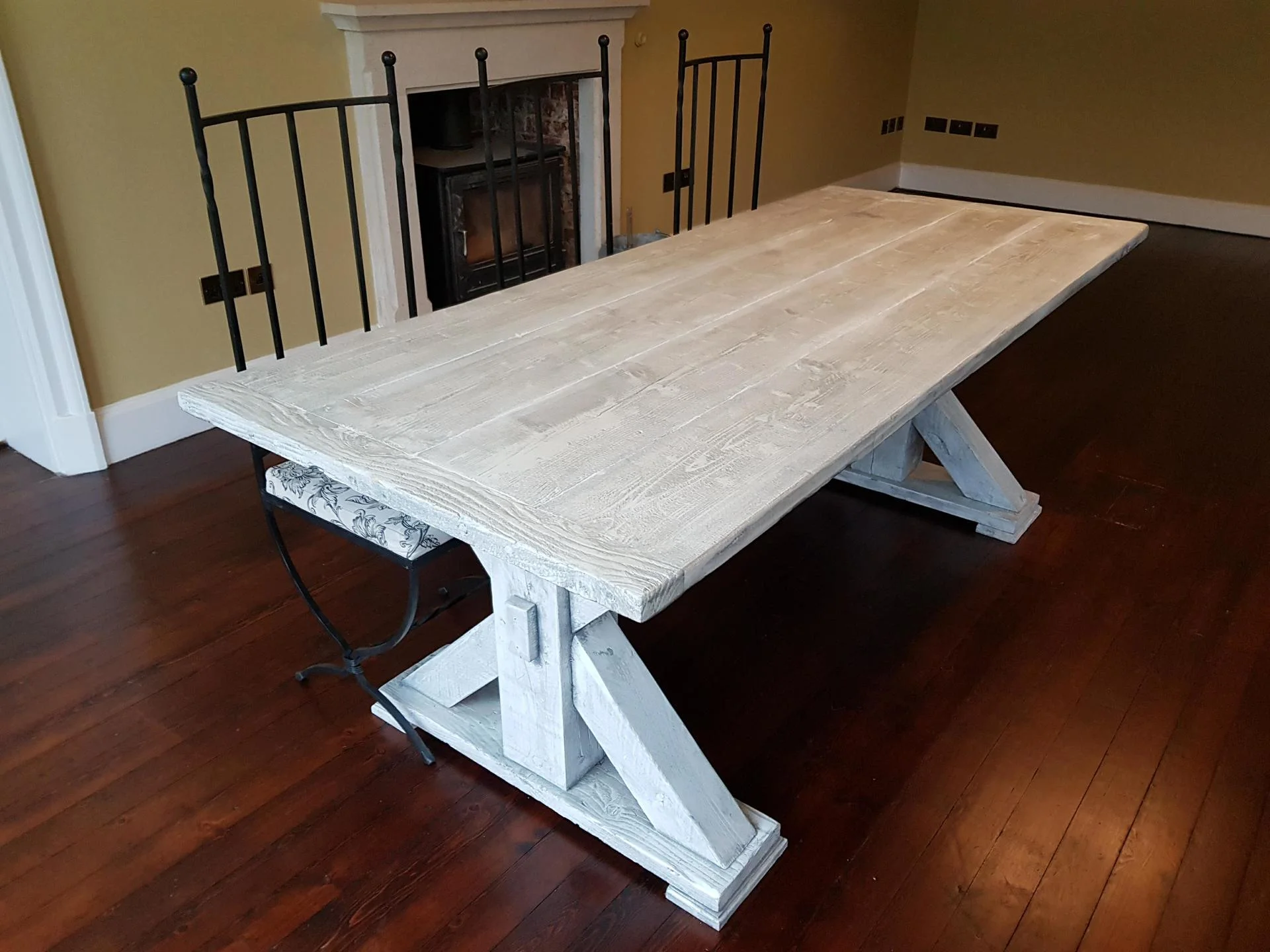 Country Farmhouse Table Designs | Hampshire | Berkshire
